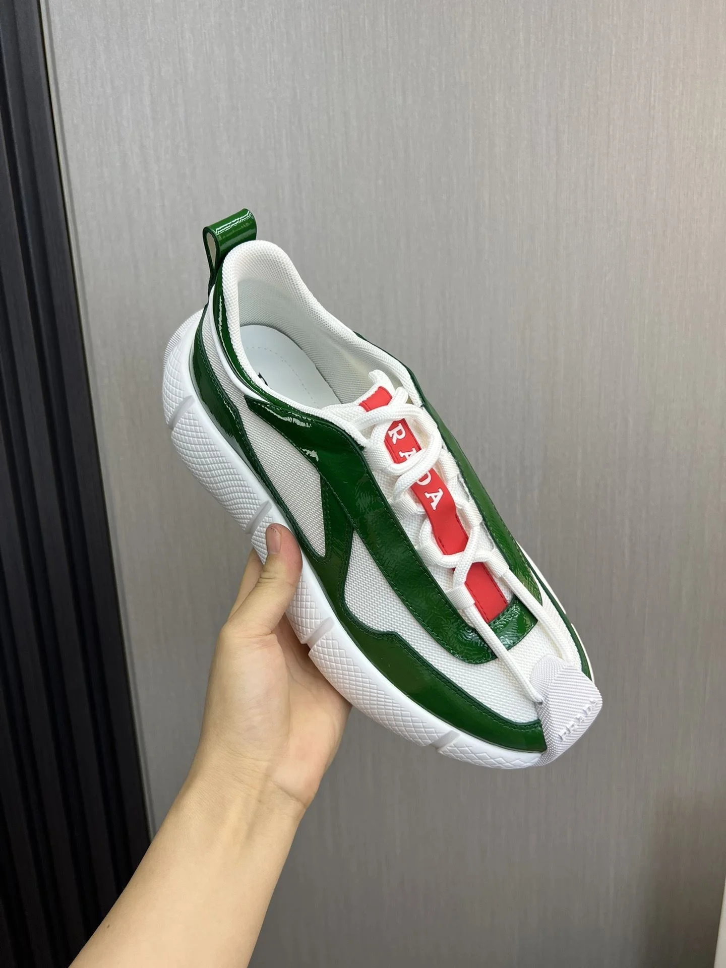Accurate model Prada Low Shoes