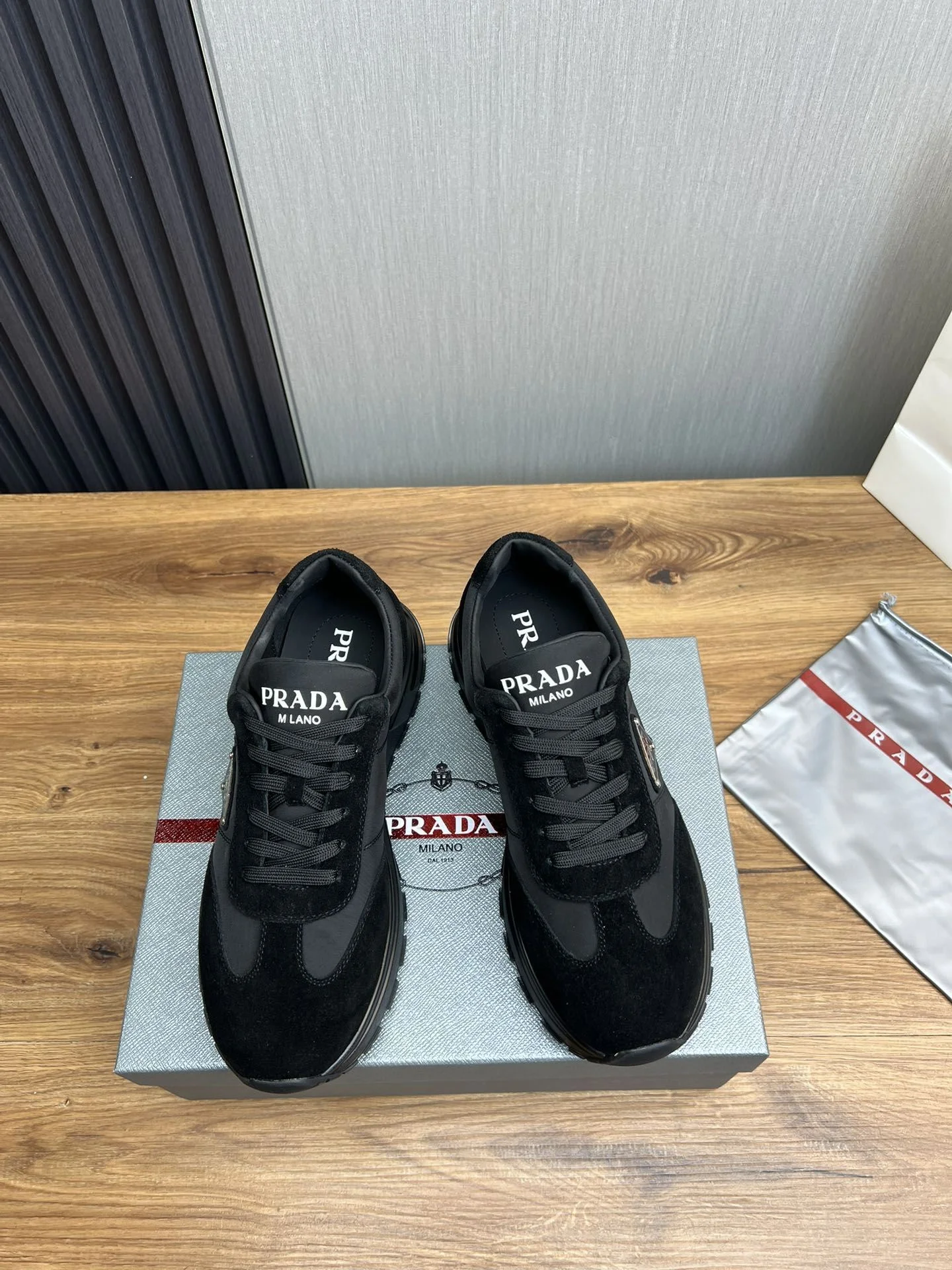Mirror quality Prada Low Shoes