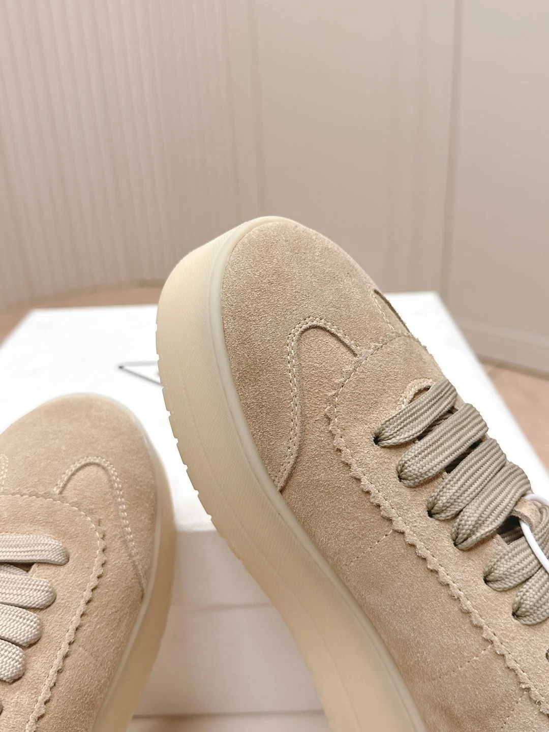 Cut-rate Prada Low Shoes