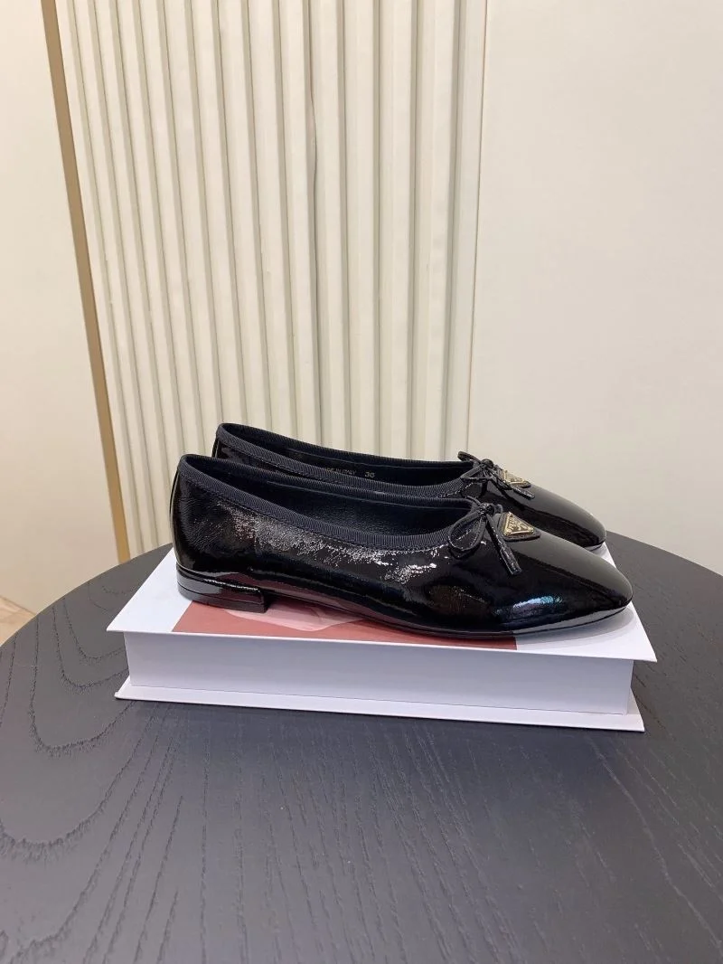 Brand-original Prada Low Shoes