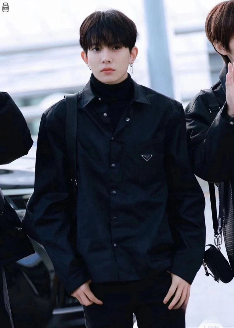Original Prada Outwear