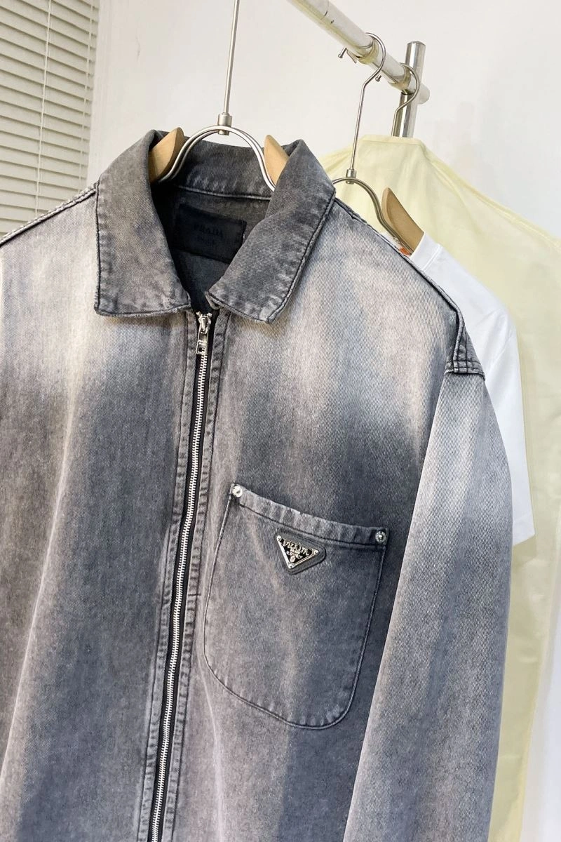 Top mirror Prada Outwear