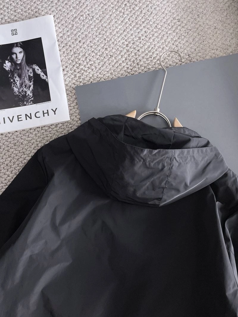 Top mirror Prada Outwear