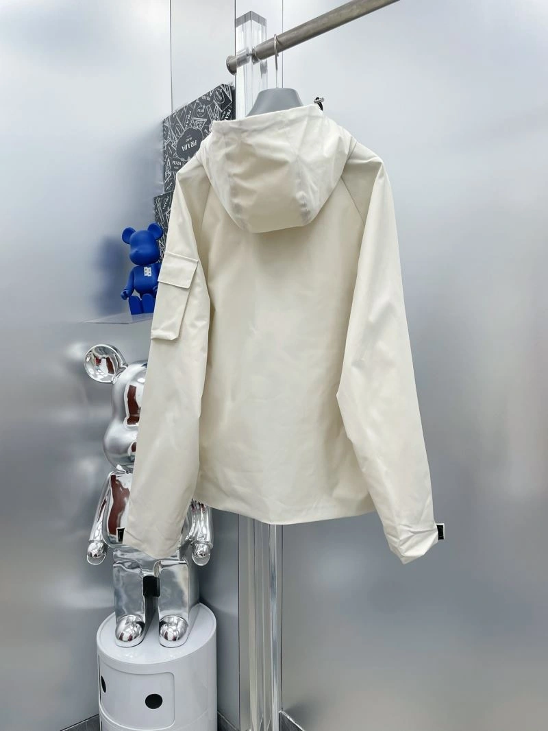 High accuracy Prada Outwear