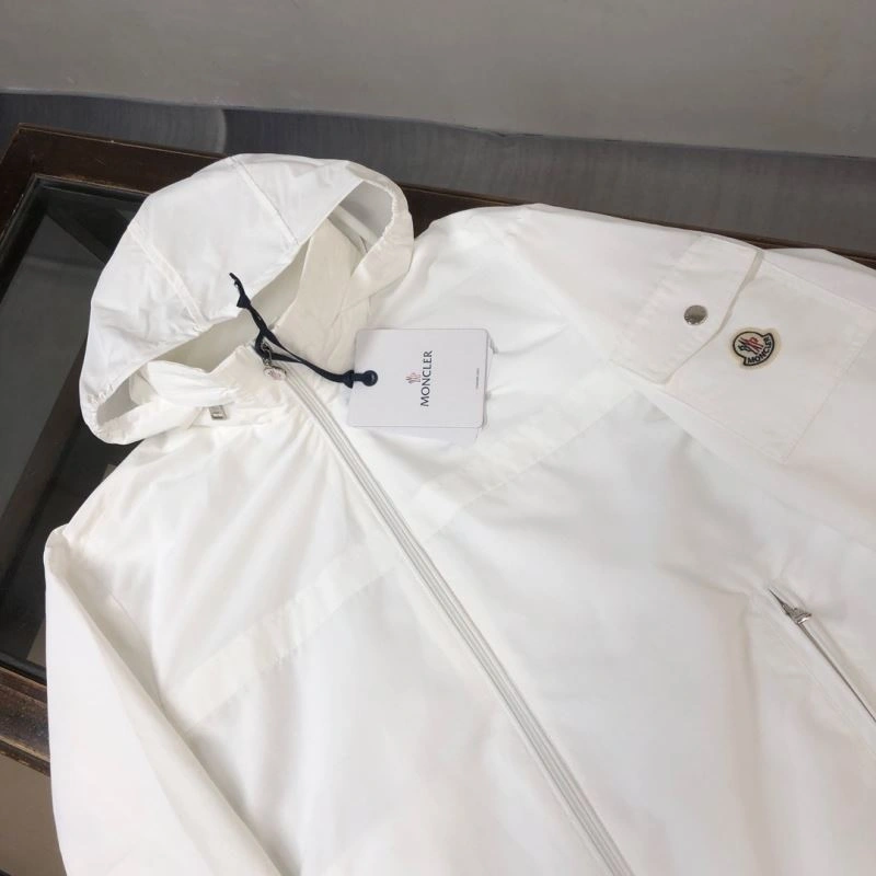 Official Prada Outwear