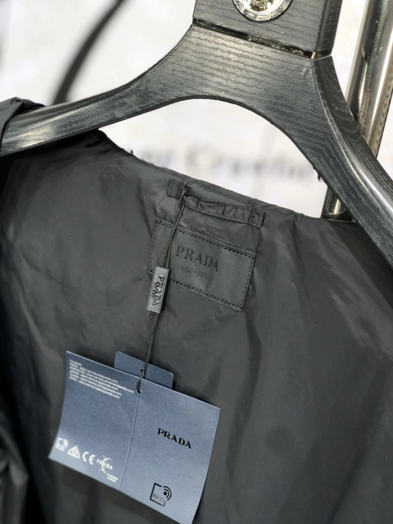 High accuracy Prada Outwear