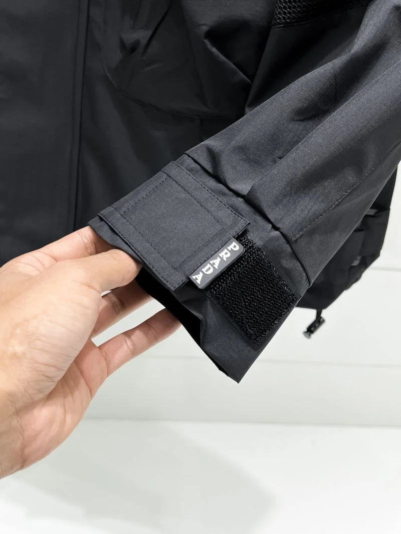 High accuracy Prada Outwear