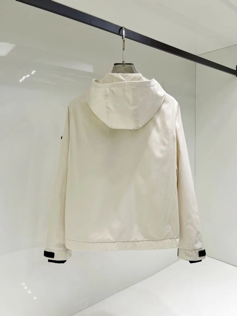High accuracy Prada Outwear