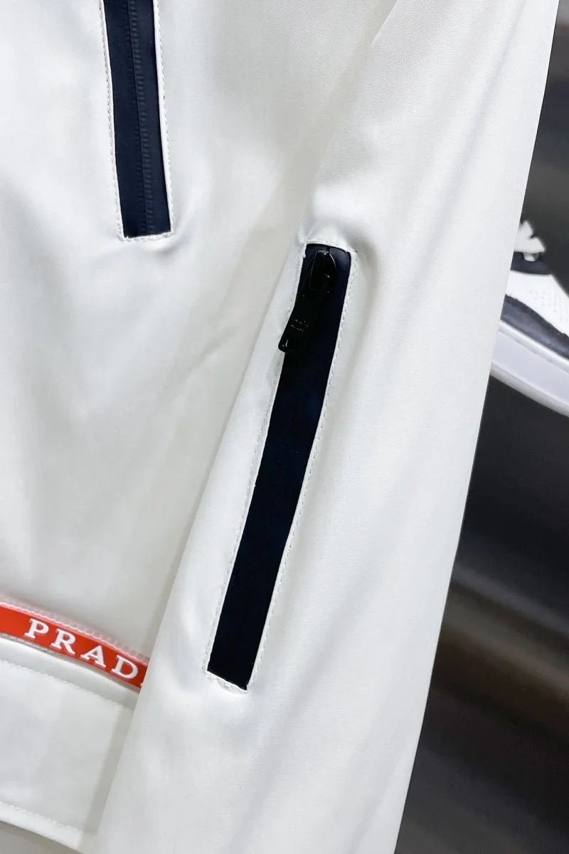 Top match Prada Outwear