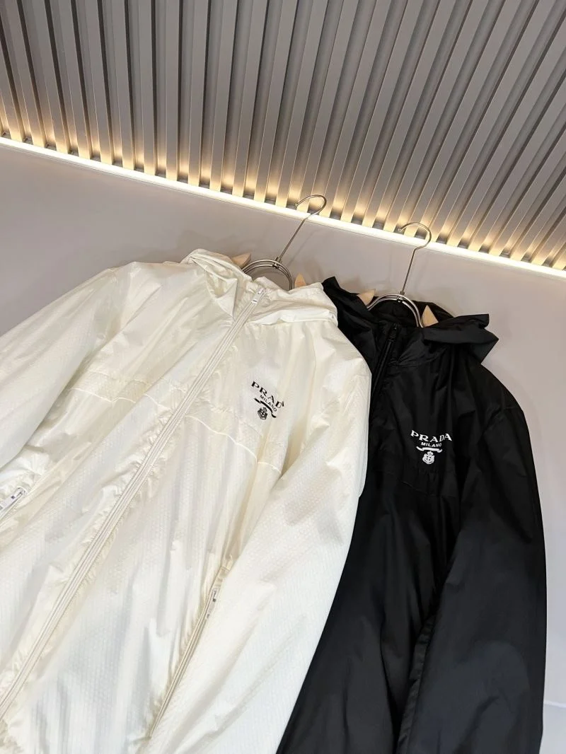 High accuracy Prada Outwear