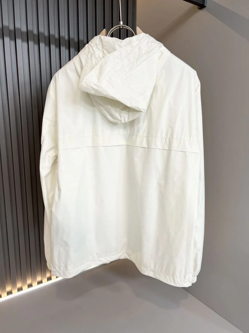 High accuracy Prada Outwear