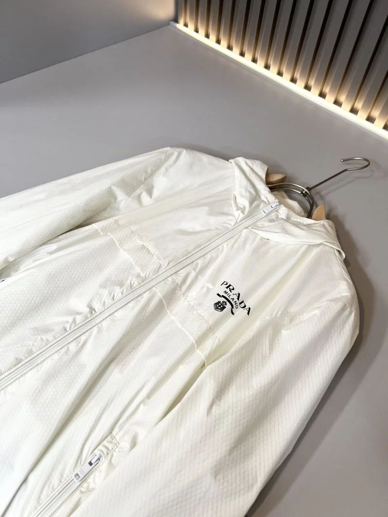 High accuracy Prada Outwear