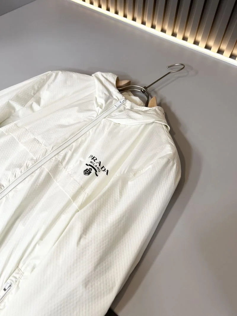 High accuracy Prada Outwear