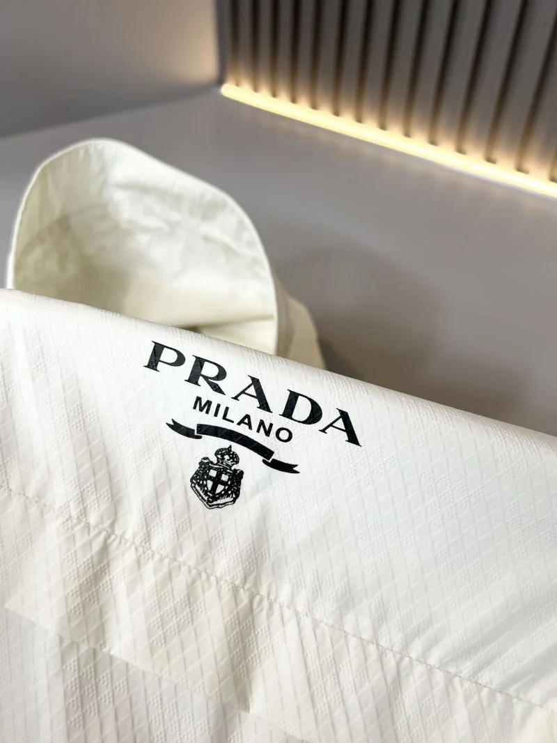 High accuracy Prada Outwear