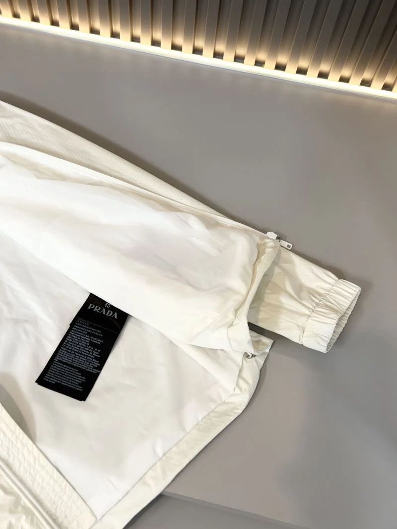High accuracy Prada Outwear