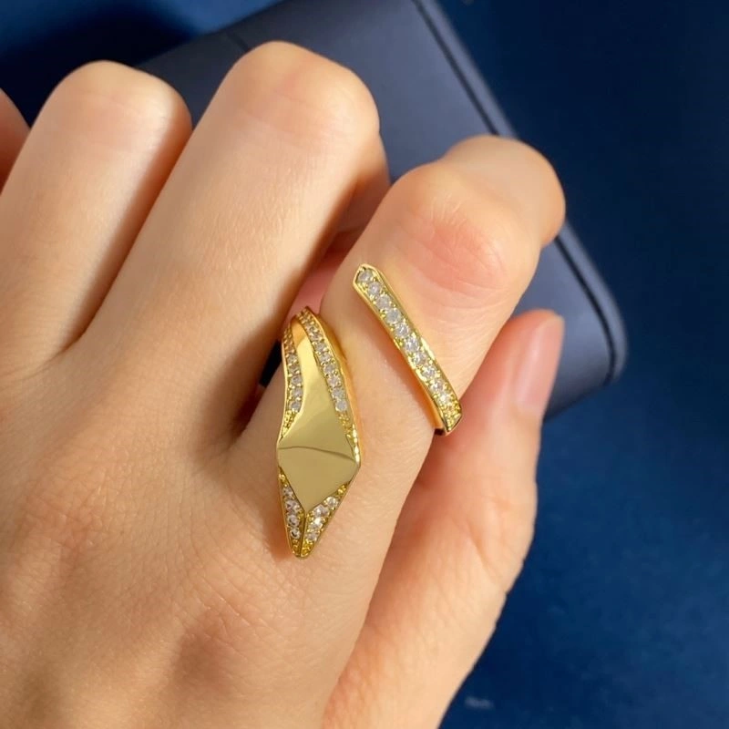 Top mirror Prada Rings