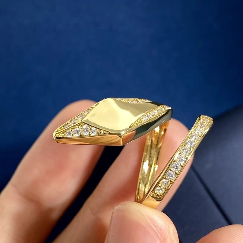 Top mirror Prada Rings