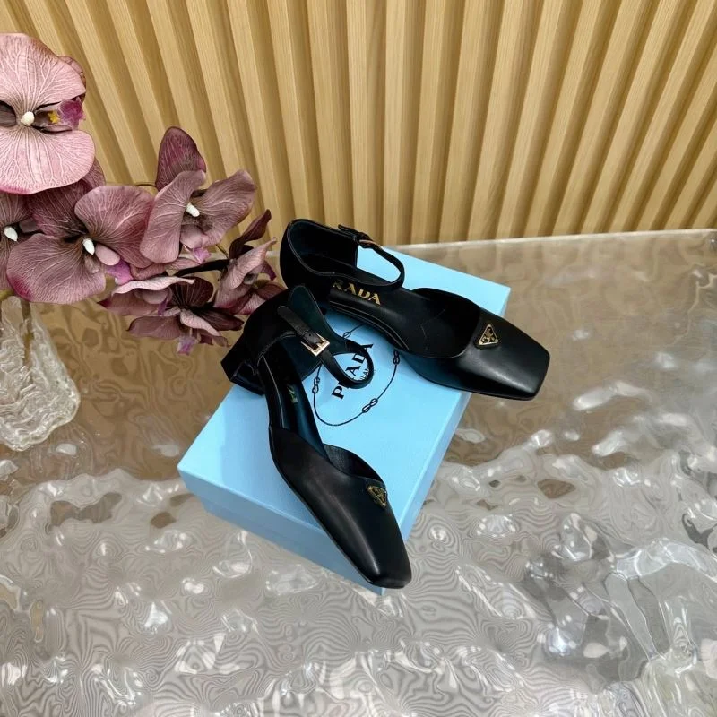 Accurate model Prada Sandals