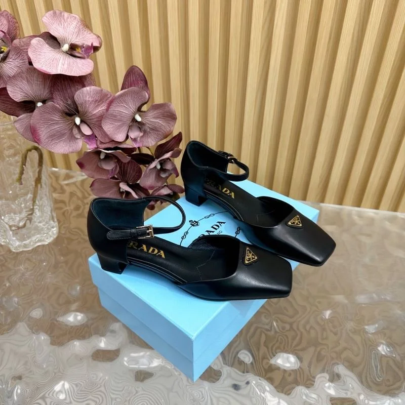 Accurate model Prada Sandals