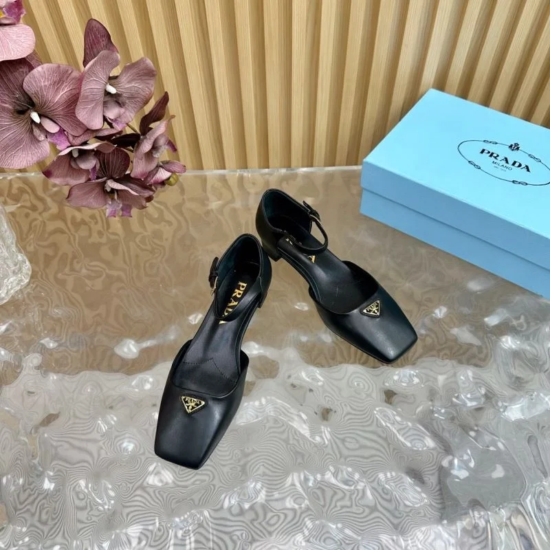 Accurate model Prada Sandals