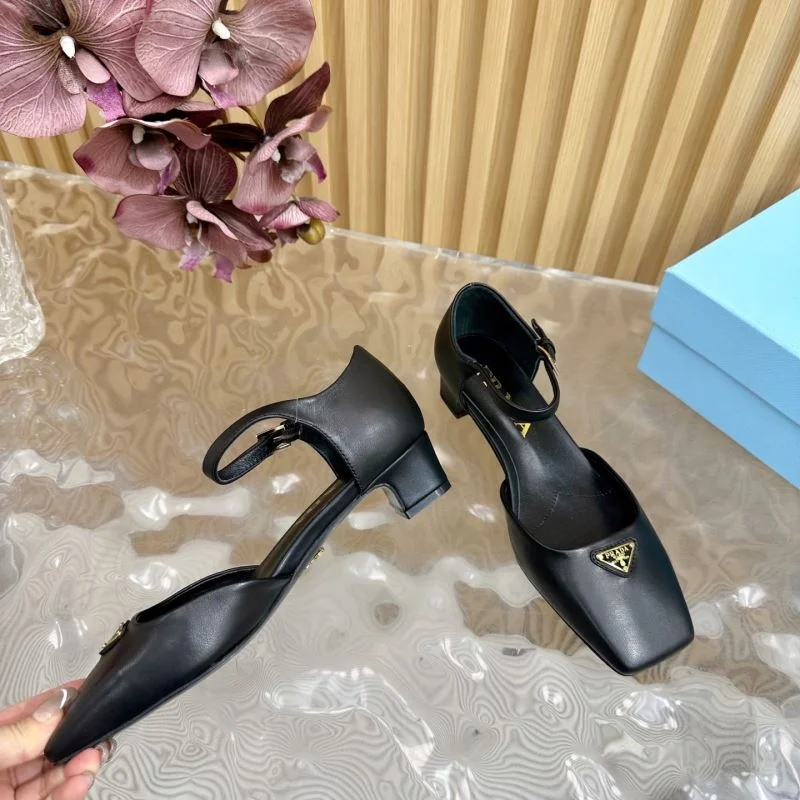 Accurate model Prada Sandals