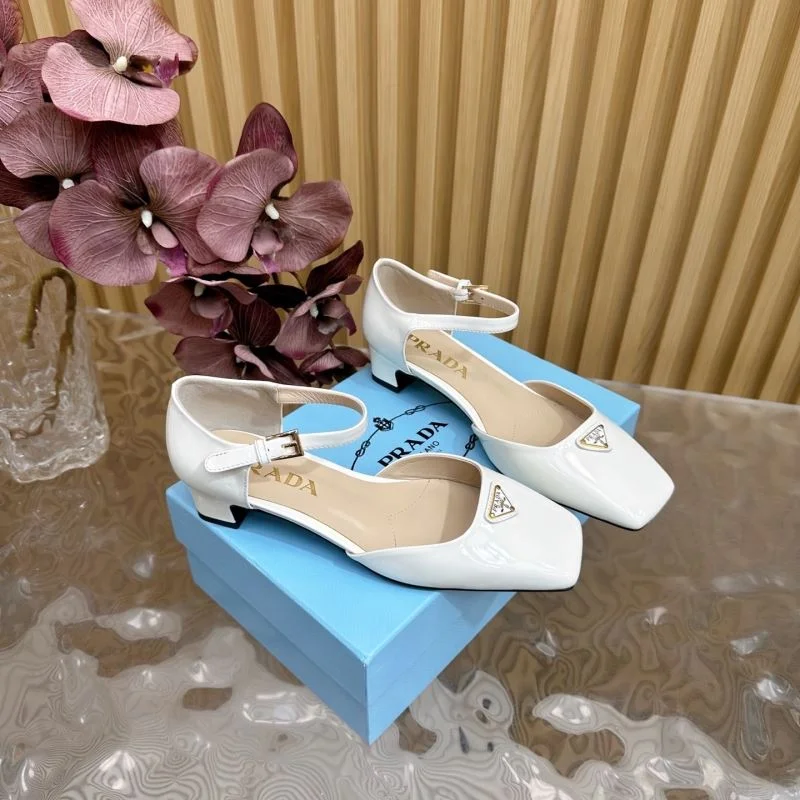 Accurate model Prada Sandals