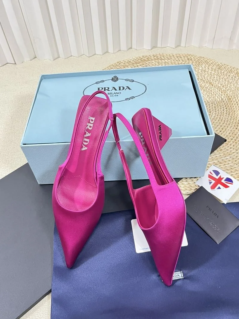 Accurate model Prada Sandals