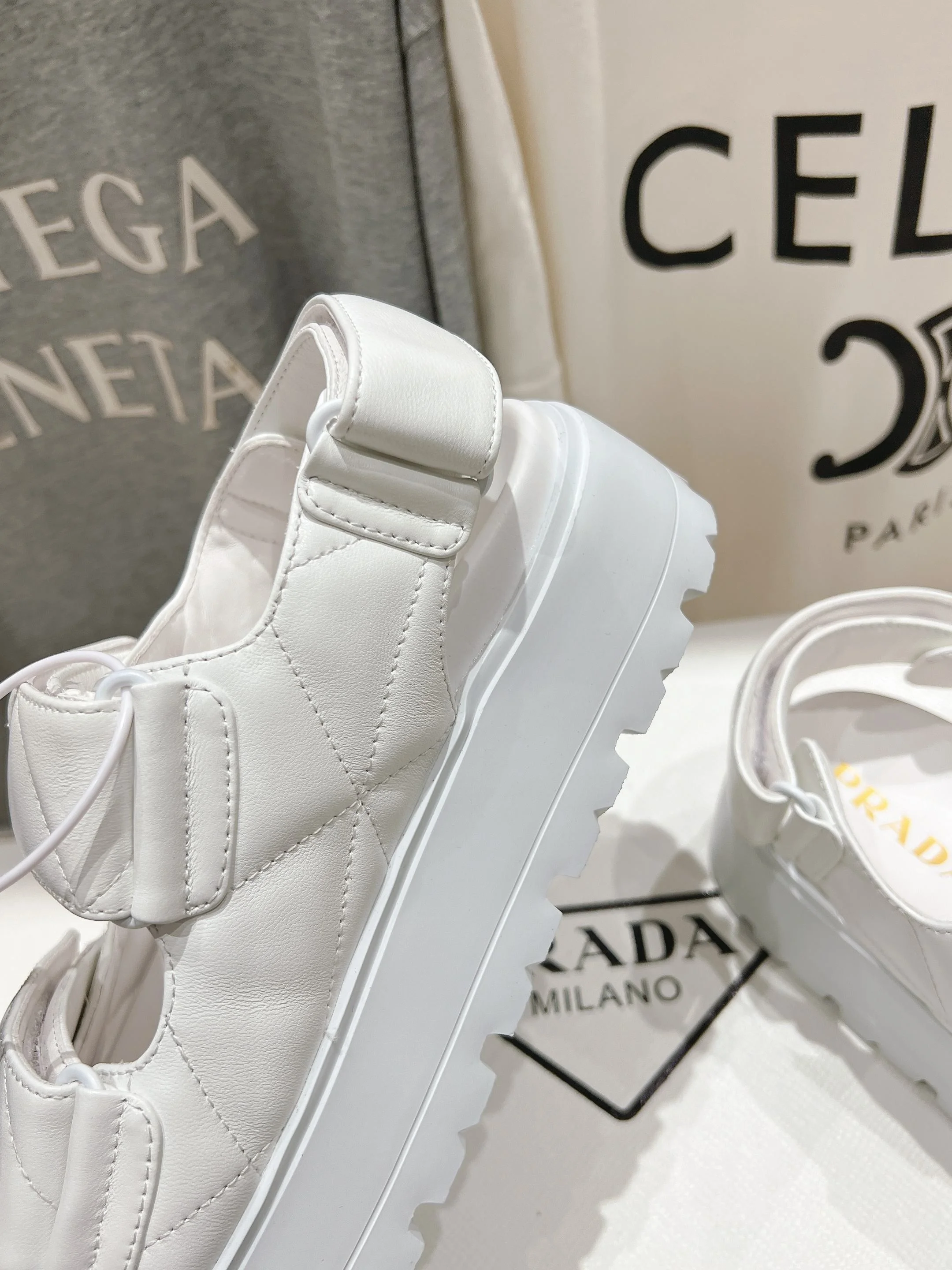 Top mirror Prada Sandals