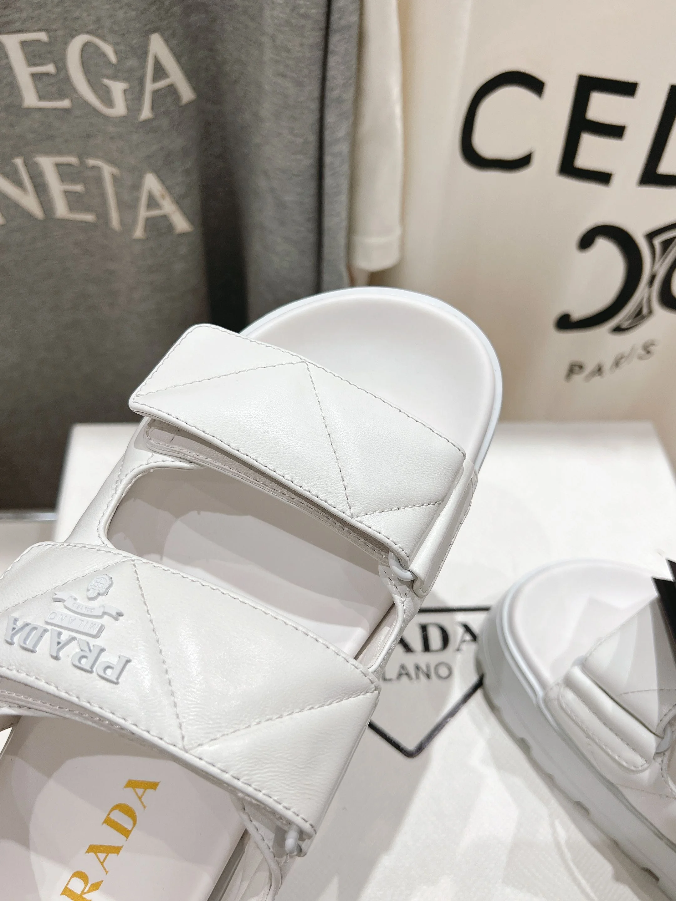 Top mirror Prada Sandals