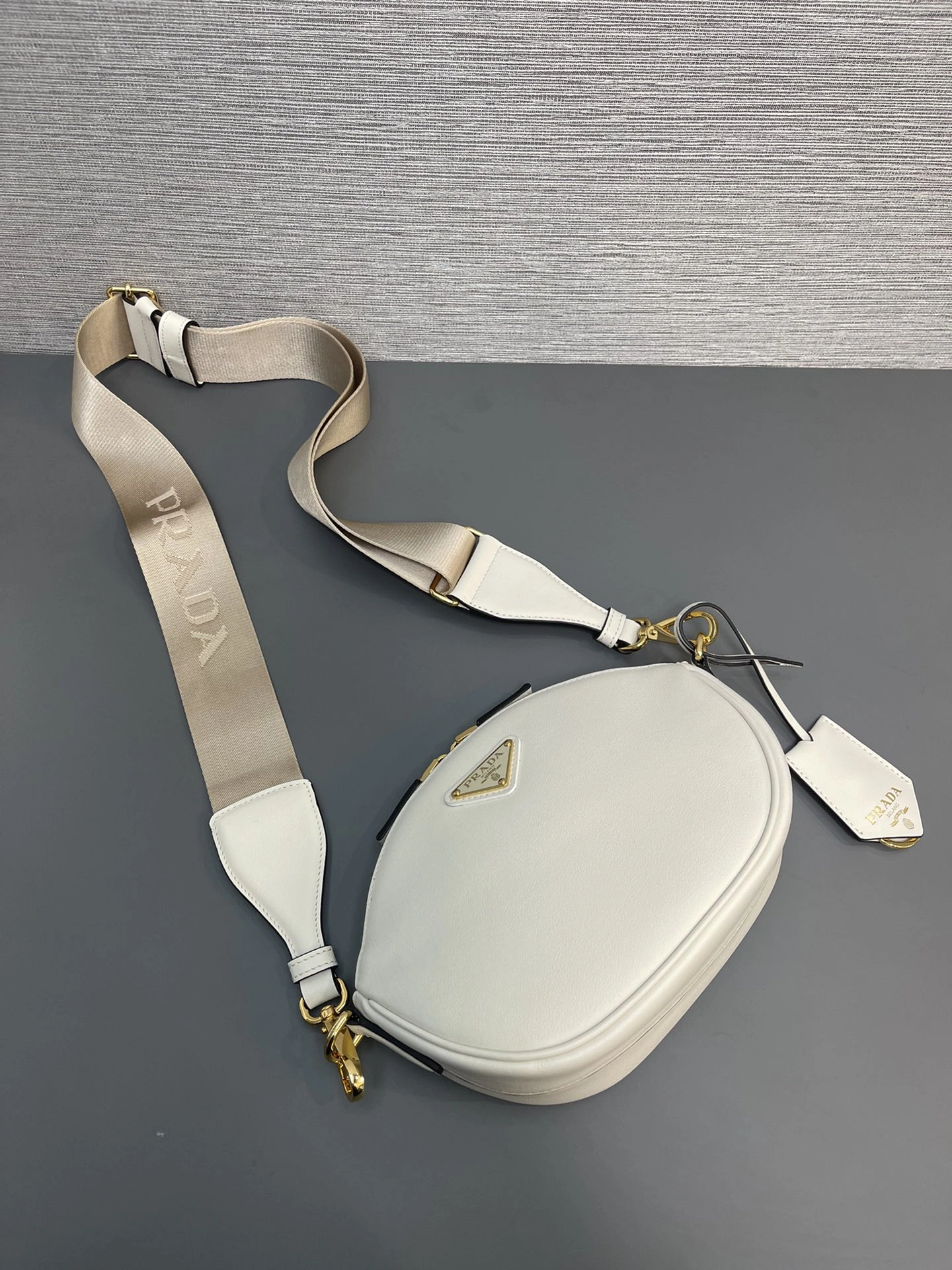 Top match Prada Satchel Bags