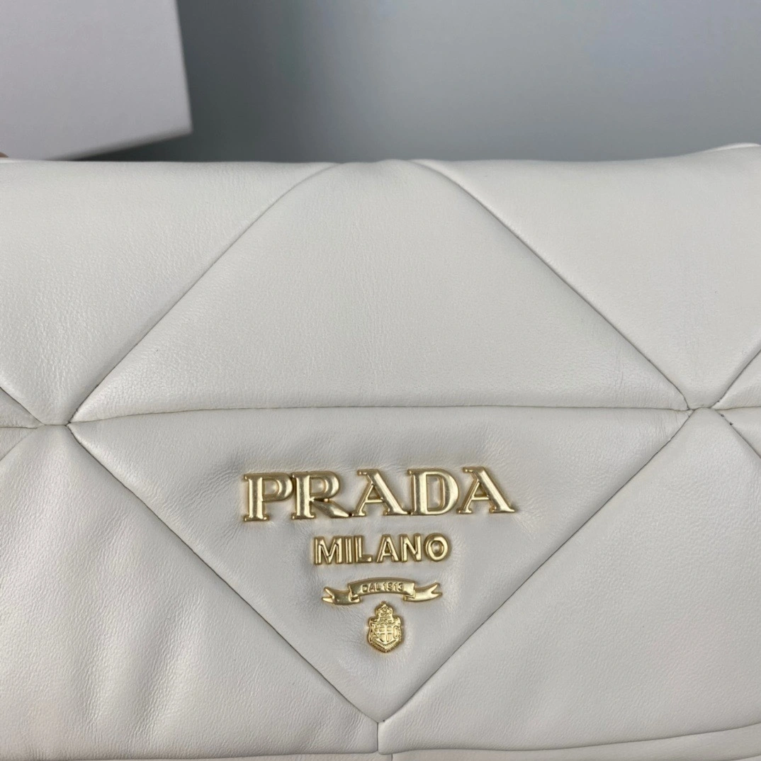 Accurate model Prada Satchel Bags