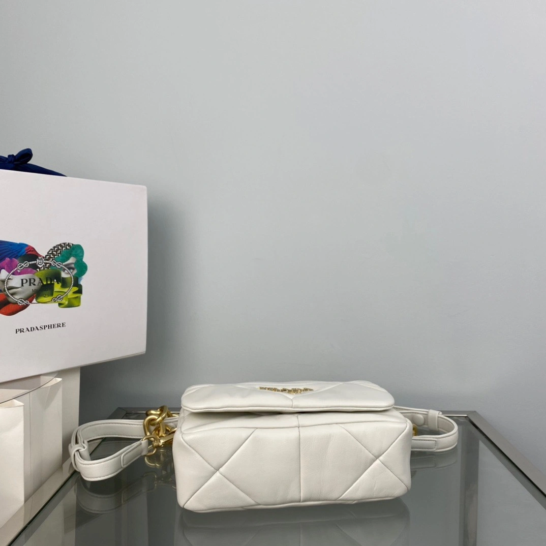 Accurate model Prada Satchel Bags