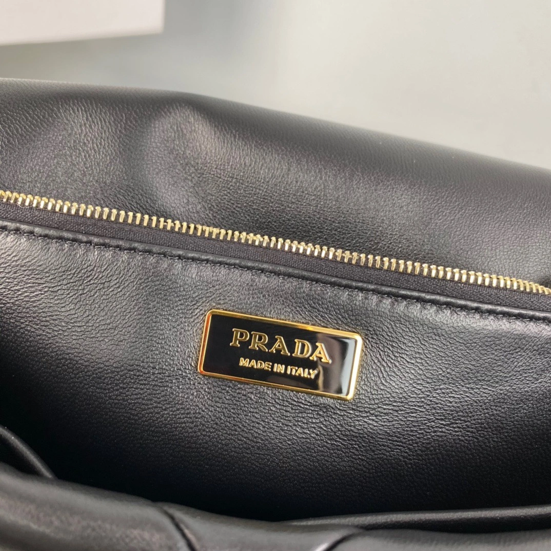 Top match Prada Satchel Bags
