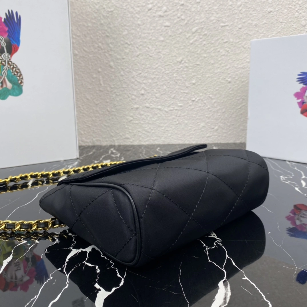 Factory-made Prada Satchel Bags