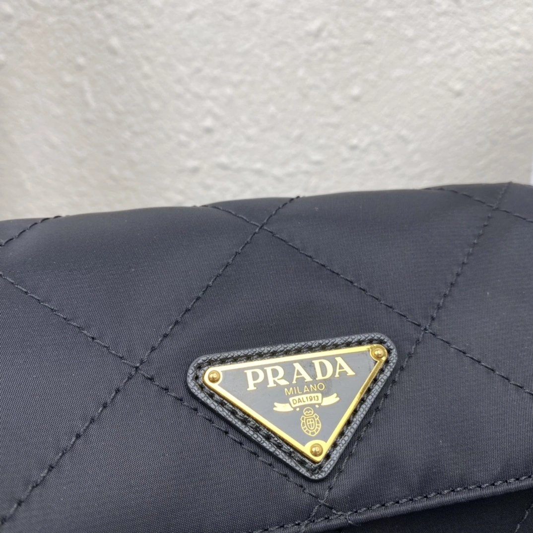 Factory-made Prada Satchel Bags