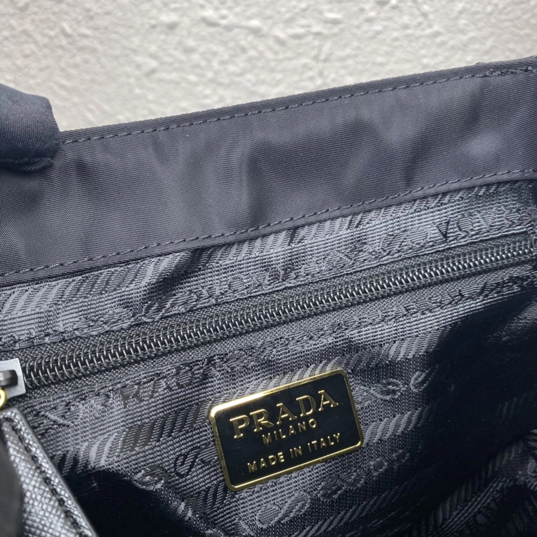 Factory-made Prada Satchel Bags