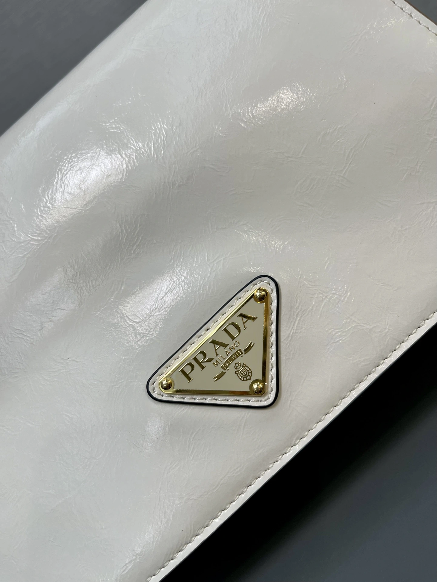Discounted Prada Satchel Bags