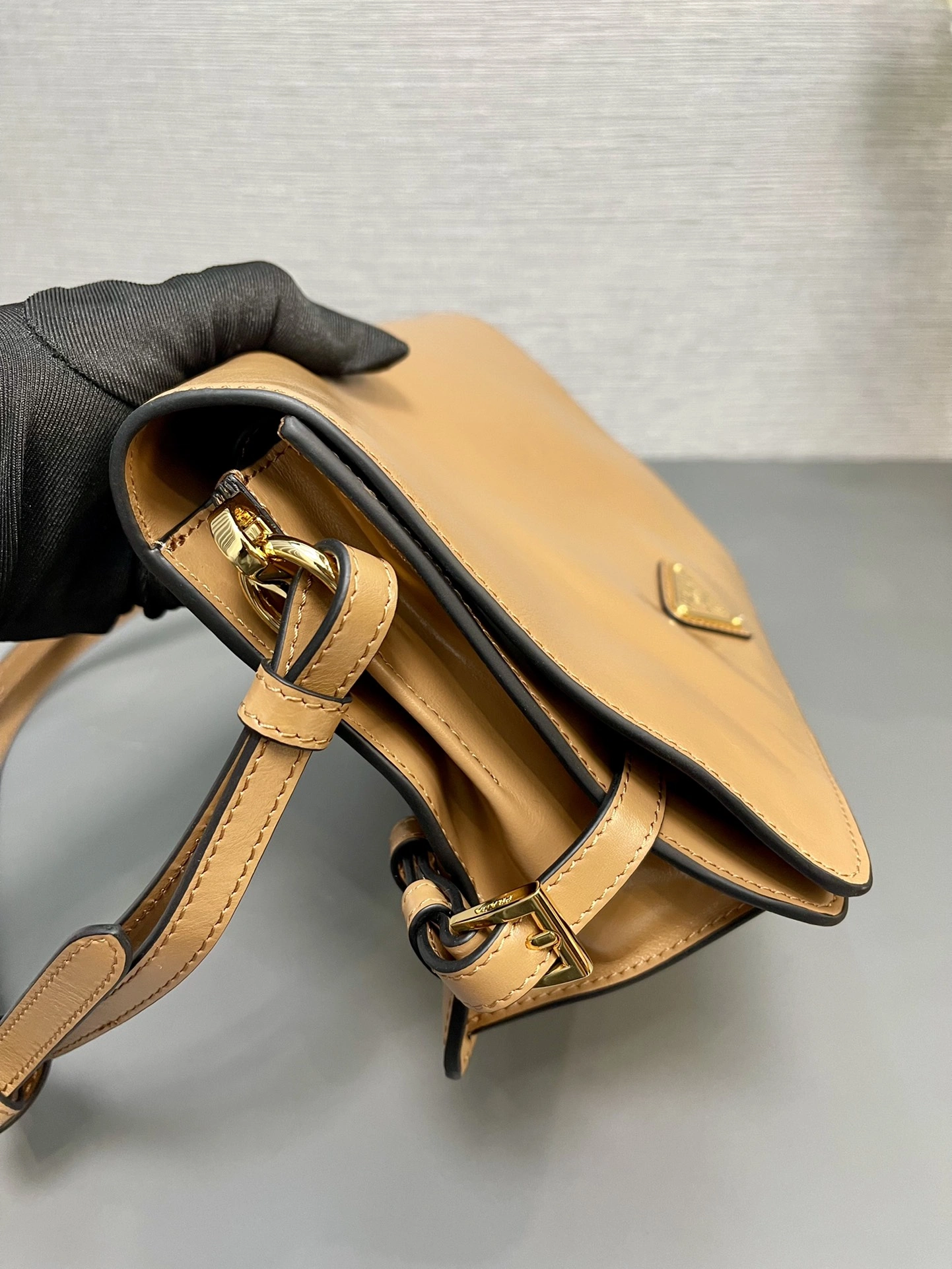 Bargain Prada Satchel Bags