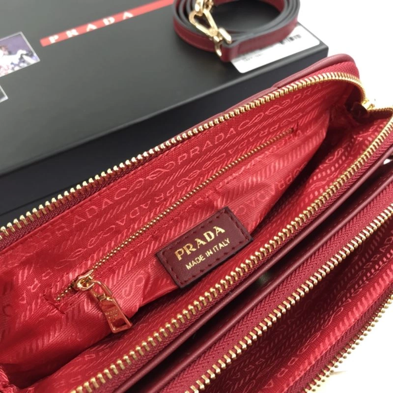 Accurate model Prada Satchel Bags