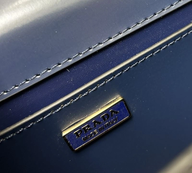 Accurate model Prada Satchel Bags