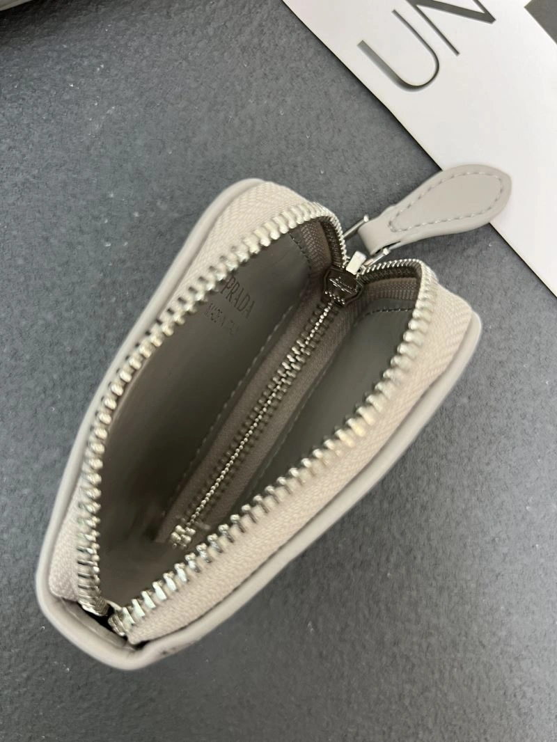 Top match Prada Satchel Bags