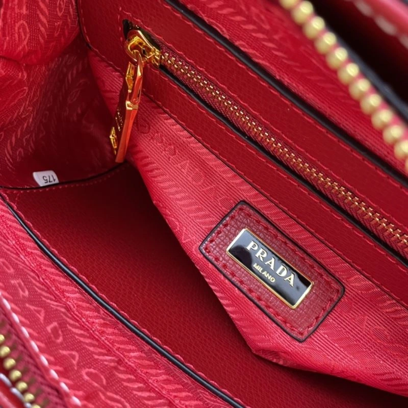 Accurate model Prada Satchel Bags