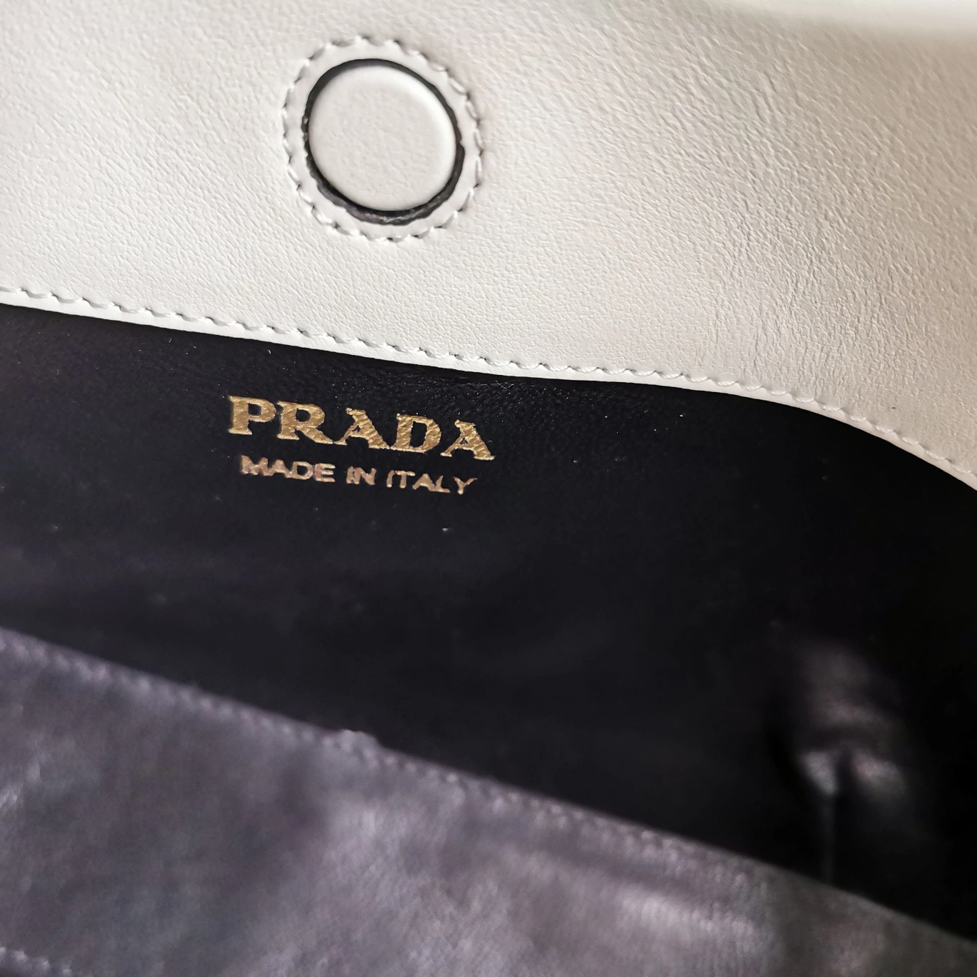 Top match Prada Satchel Bags