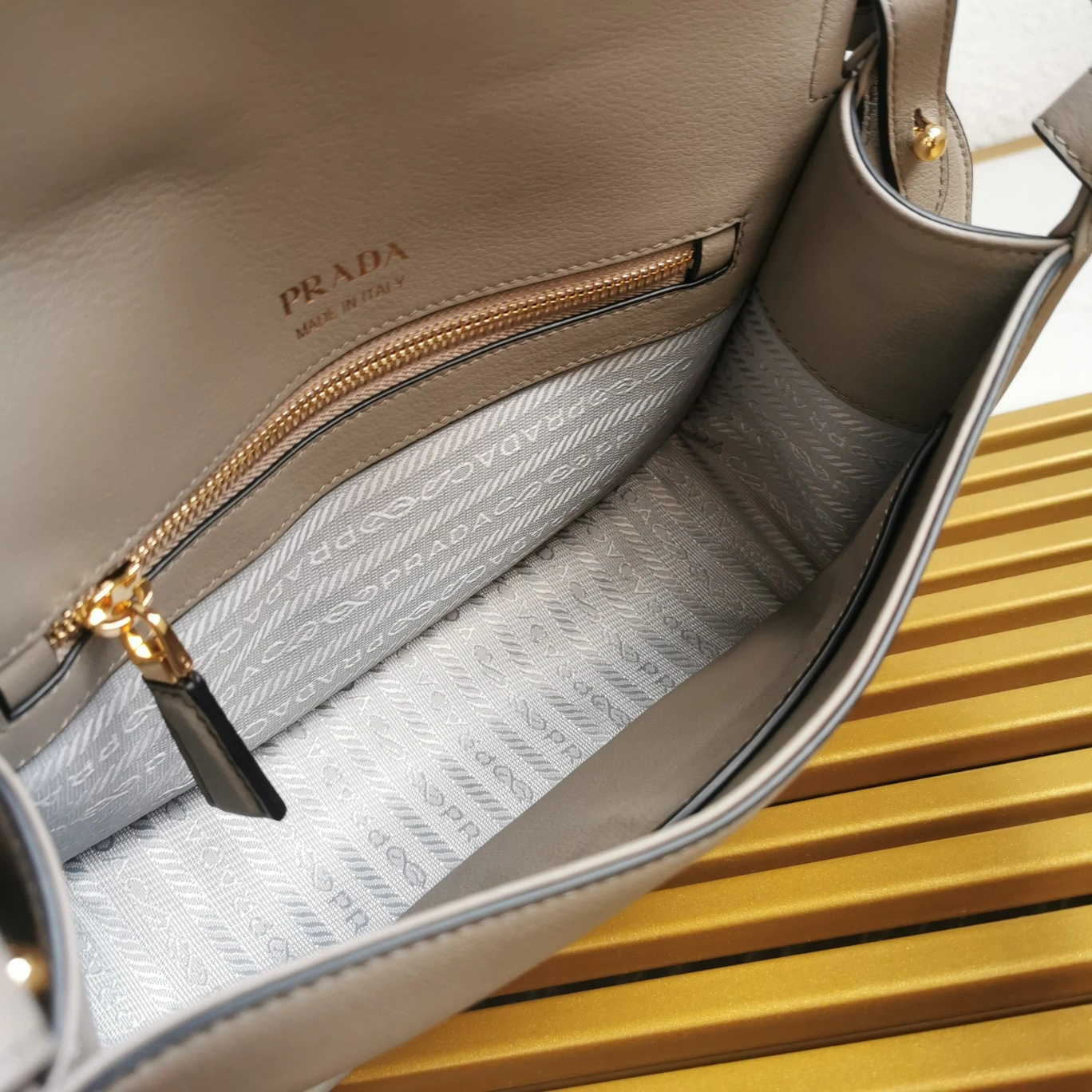 Economical Prada Satchel Bags