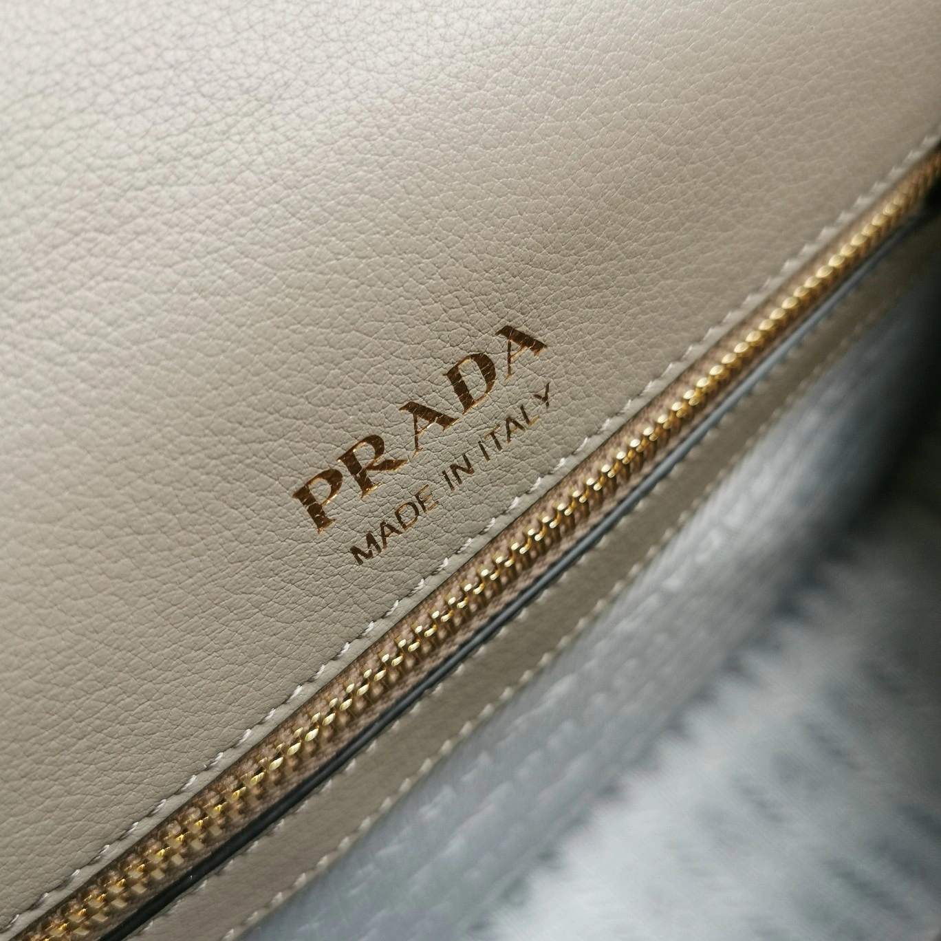 Economical Prada Satchel Bags