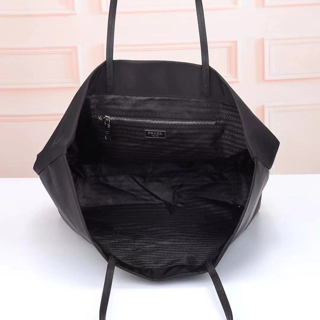 Low-cost Prada Shopping Bags