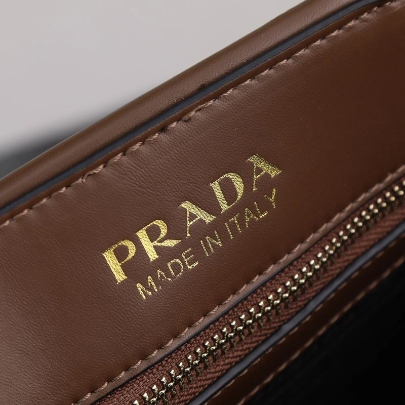 Low-cost Prada Shopping Bags
