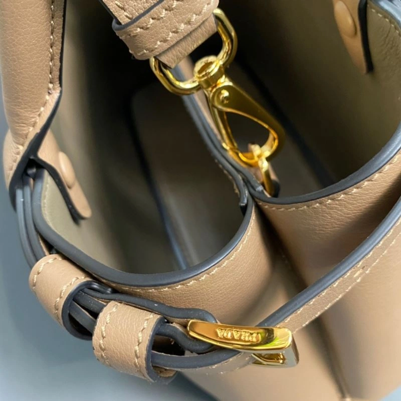 High fidelity Prada Shopping Bags