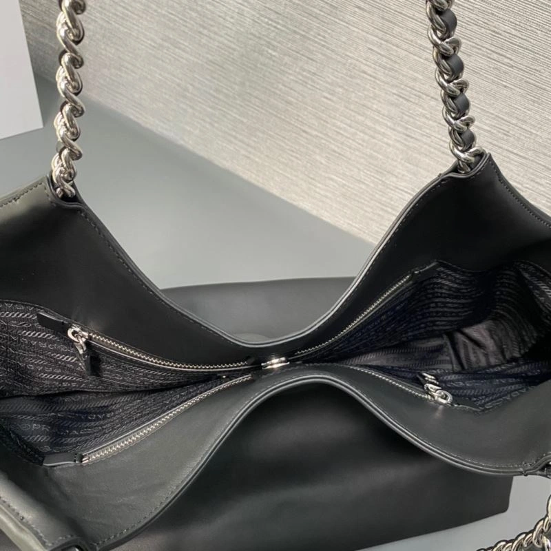 Cut-rate Prada Shopping Bags