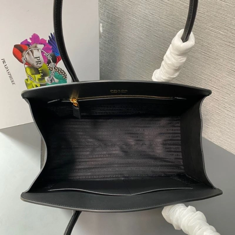 Top match Prada Shopping Bags